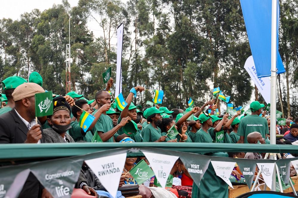 Rwanda honours gorillas in conservation event Kwita Izina — Where Wild ...